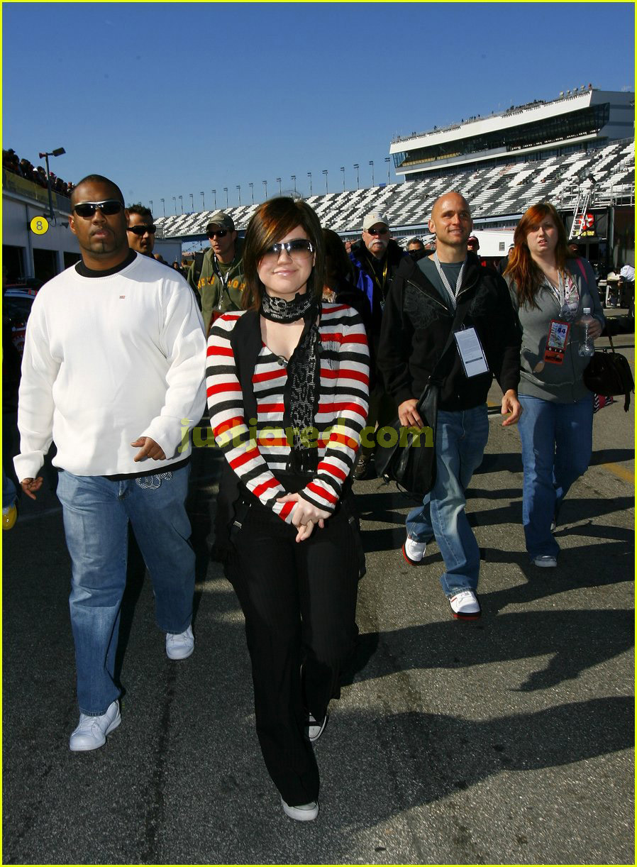 Kelly Clarkson Revs Up NASCAR: Photo 2418021 | Kelly Clarkson Photos ...