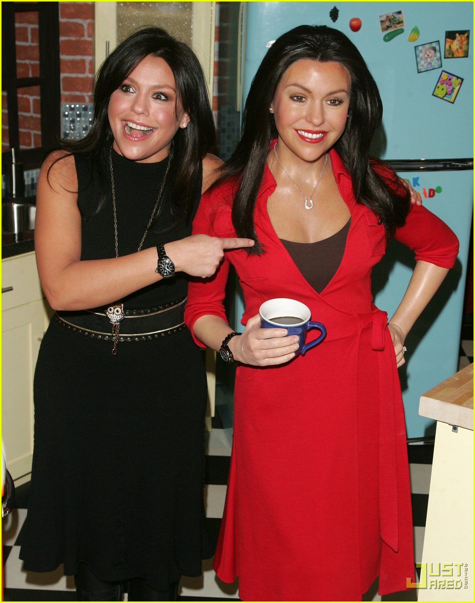 Rachael Ray's Wax Figure Revealed: Photo 2417345 | Rachael Ray Photos ...