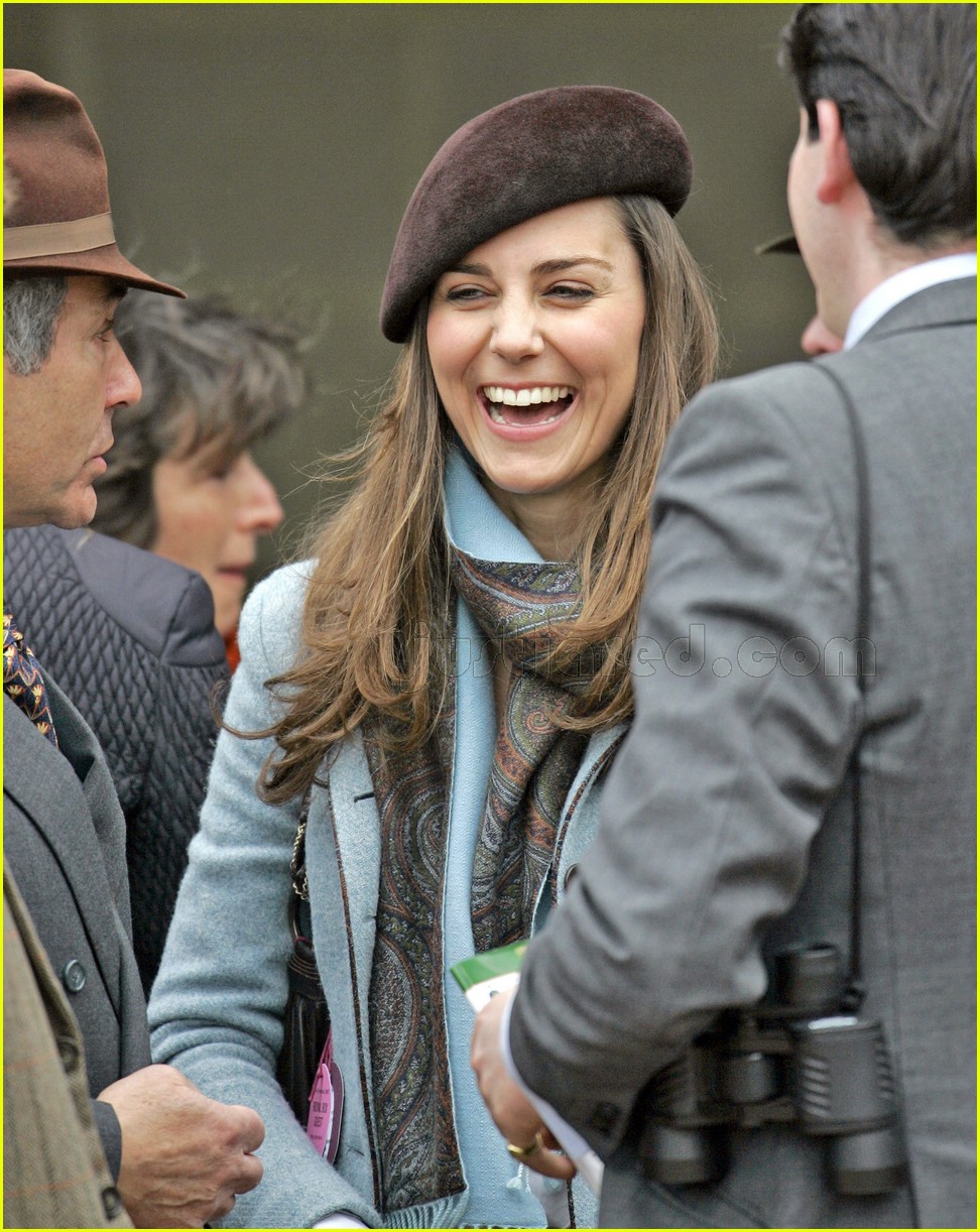 Kate Middleton Ponies Up Alone: Photo 2415037 | Kate Middleton, Prince ...