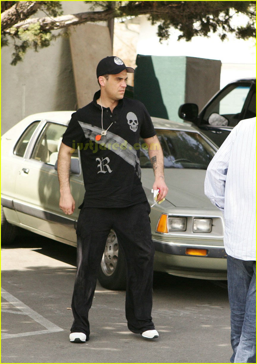 Robbie Williams Cleans Up Well: Photo 2415922 | Rehab, Robbie Williams ...