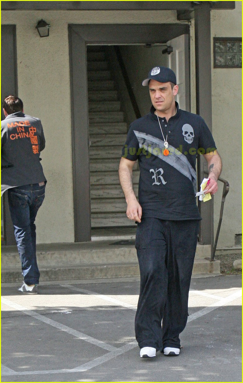 Robbie Williams Cleans Up Well: Photo 2415927 | Rehab, Robbie Williams ...
