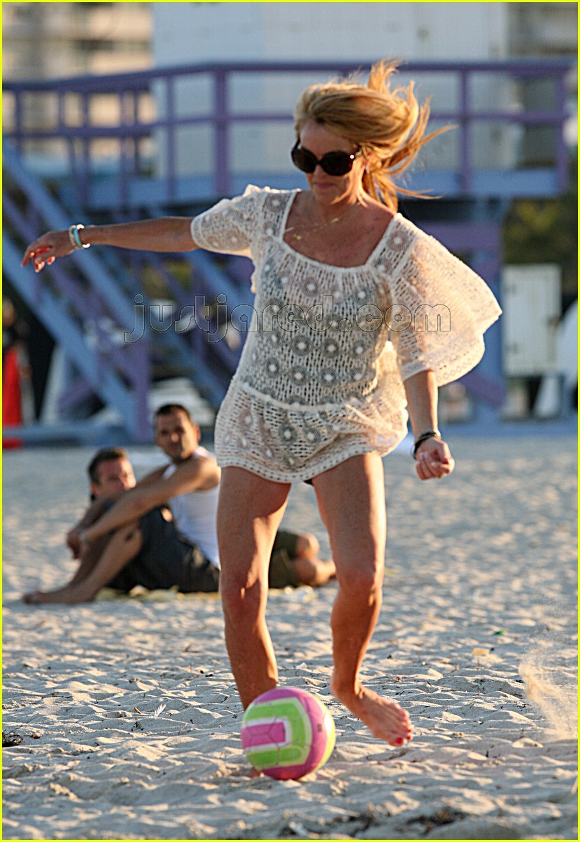 Lohan Family Vacation... Without Lindsay: Photo 97021 | Aliana Lohan, Cody Lohan, Dina Lohan ...