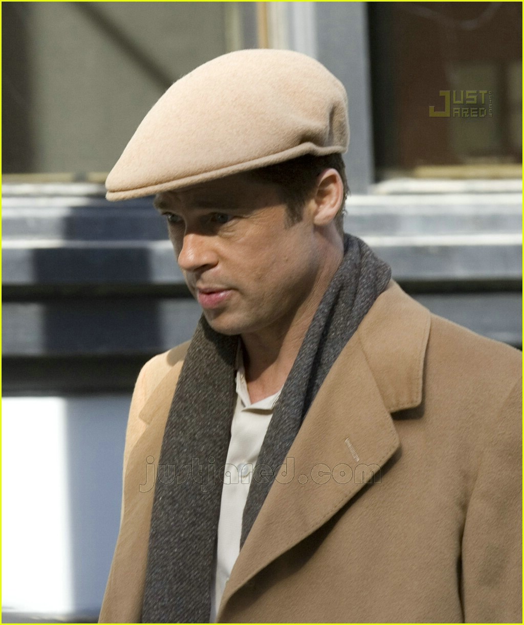 Photo: brad pitt benjamin button set 02 | Photo 402151 | Just Jared ...