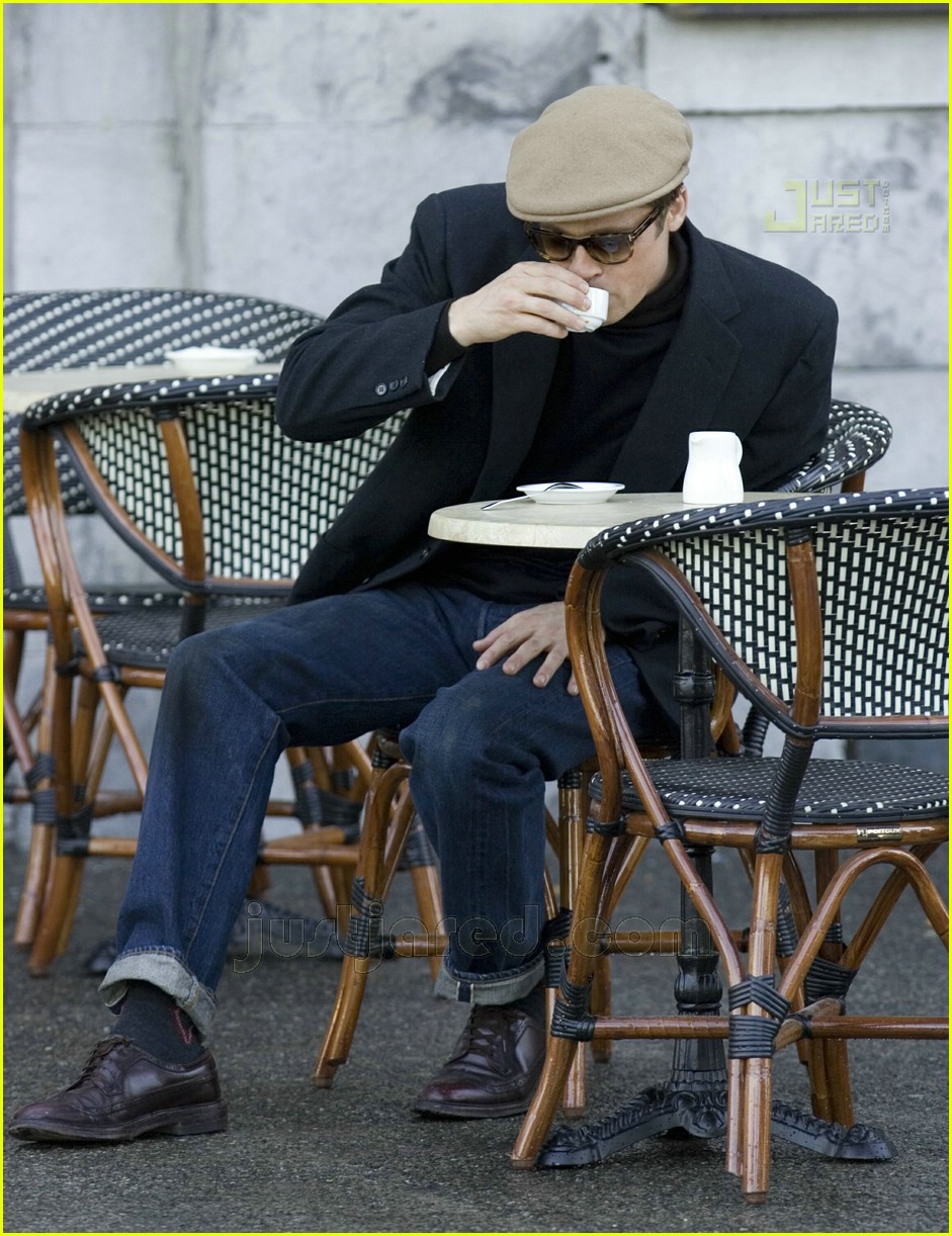 Brad Pitt's Sexy Smirk: Photo 402301 | Photos | Just Jared: Celebrity ...