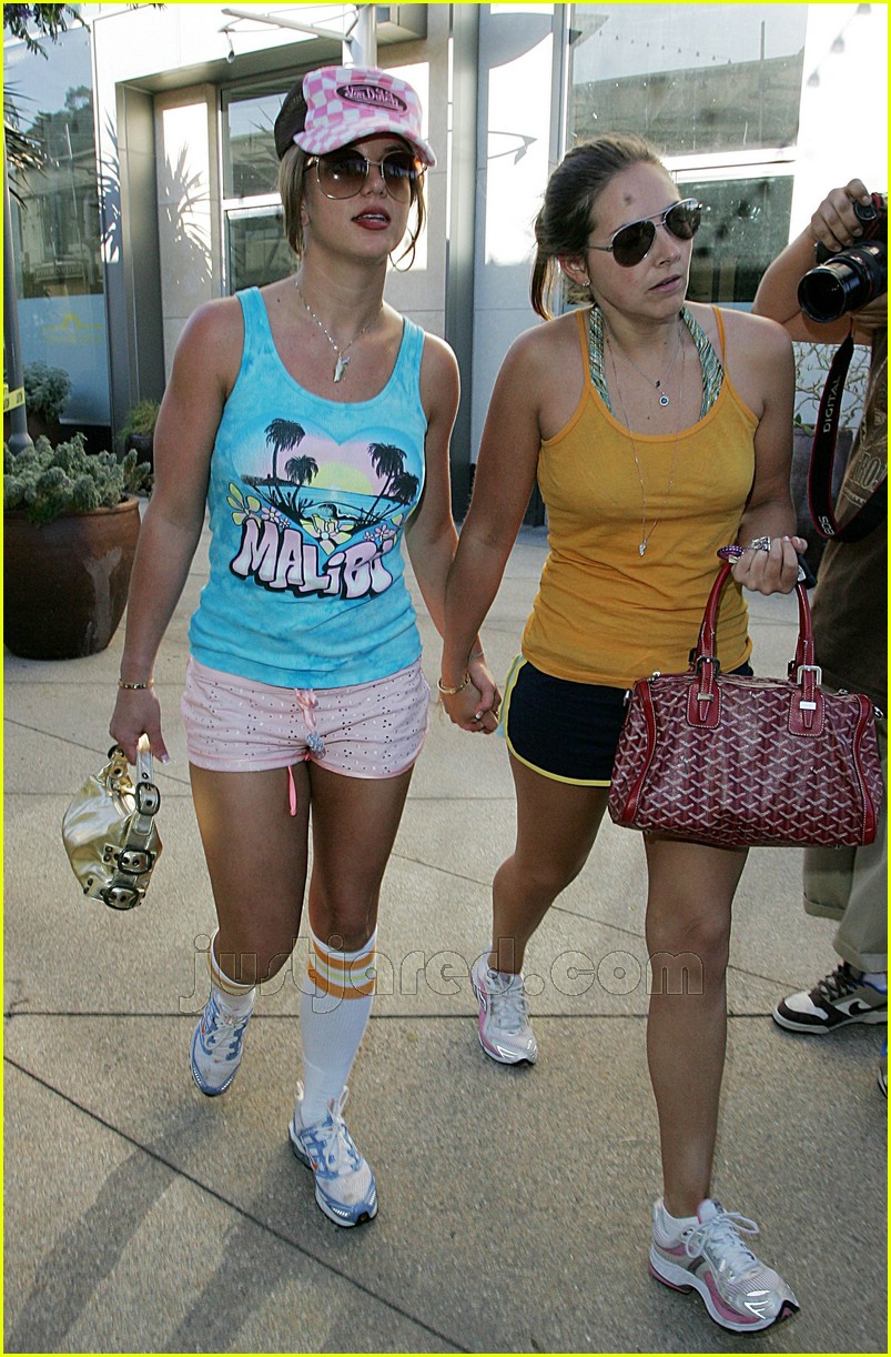 Britney Spears Kicks it Old School Style: Photo 158131 | Britney Spears ...
