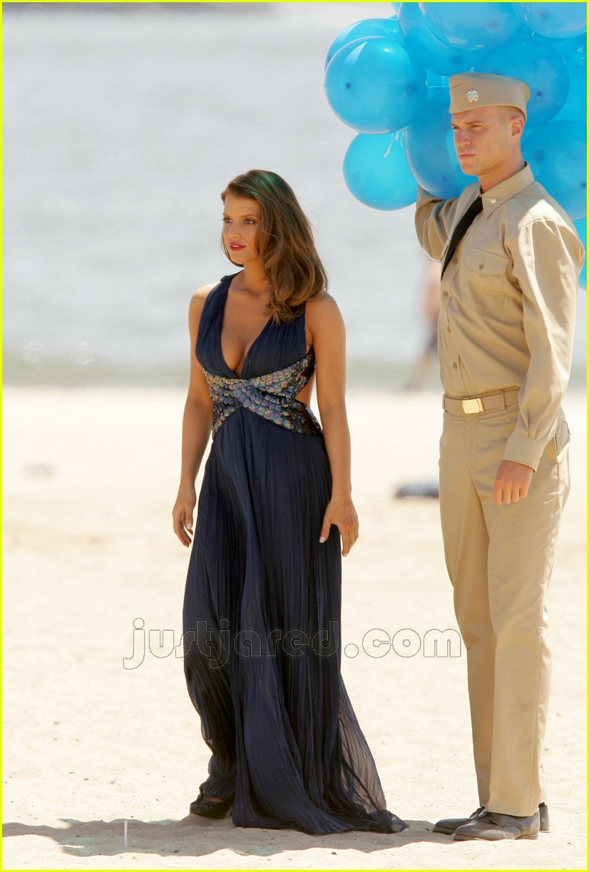 Jessica Simpson is a Balloon Babe: Photo 156231 | Jessica Simpson ...