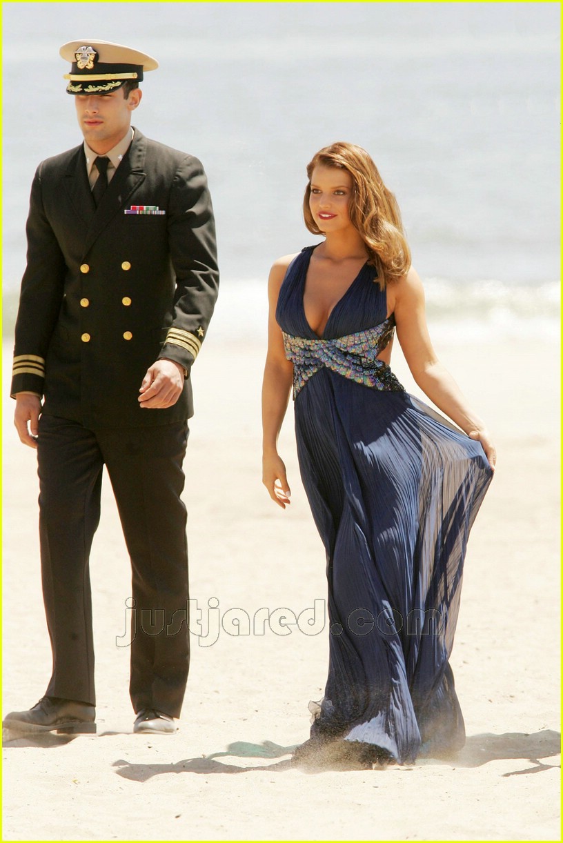 Jessica Simpson is a Balloon Babe: Photo 156251 | Jessica Simpson ...