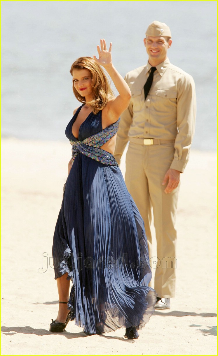 Jessica Simpson is a Balloon Babe: Photo 156261 | Jessica Simpson ...