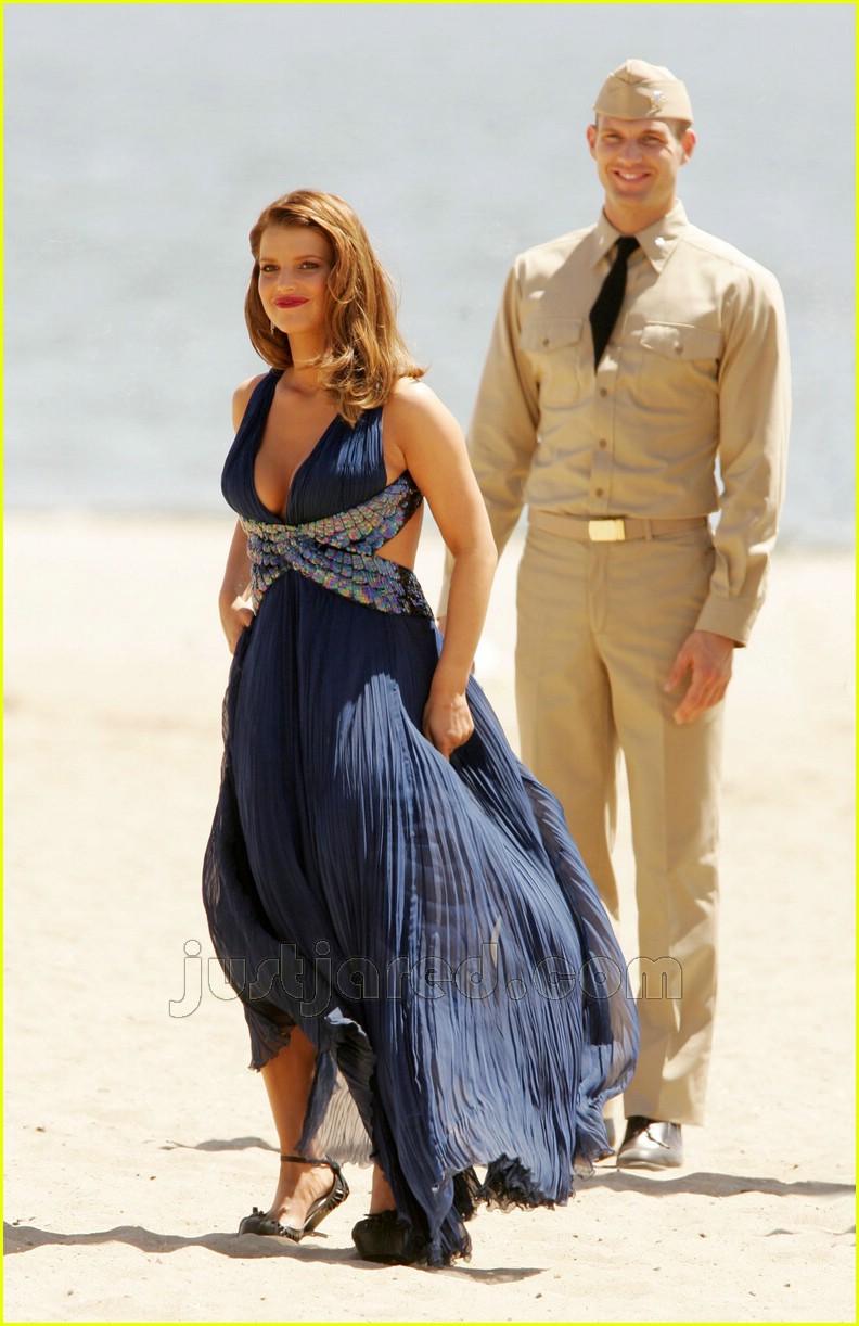 Jessica Simpson is a Balloon Babe: Photo 156271 | Jessica Simpson ...