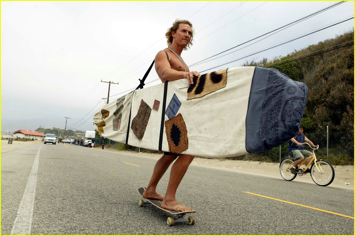 Surf's Up For McConaughey: Photo 194371 | Matthew McConaughey Photos ...