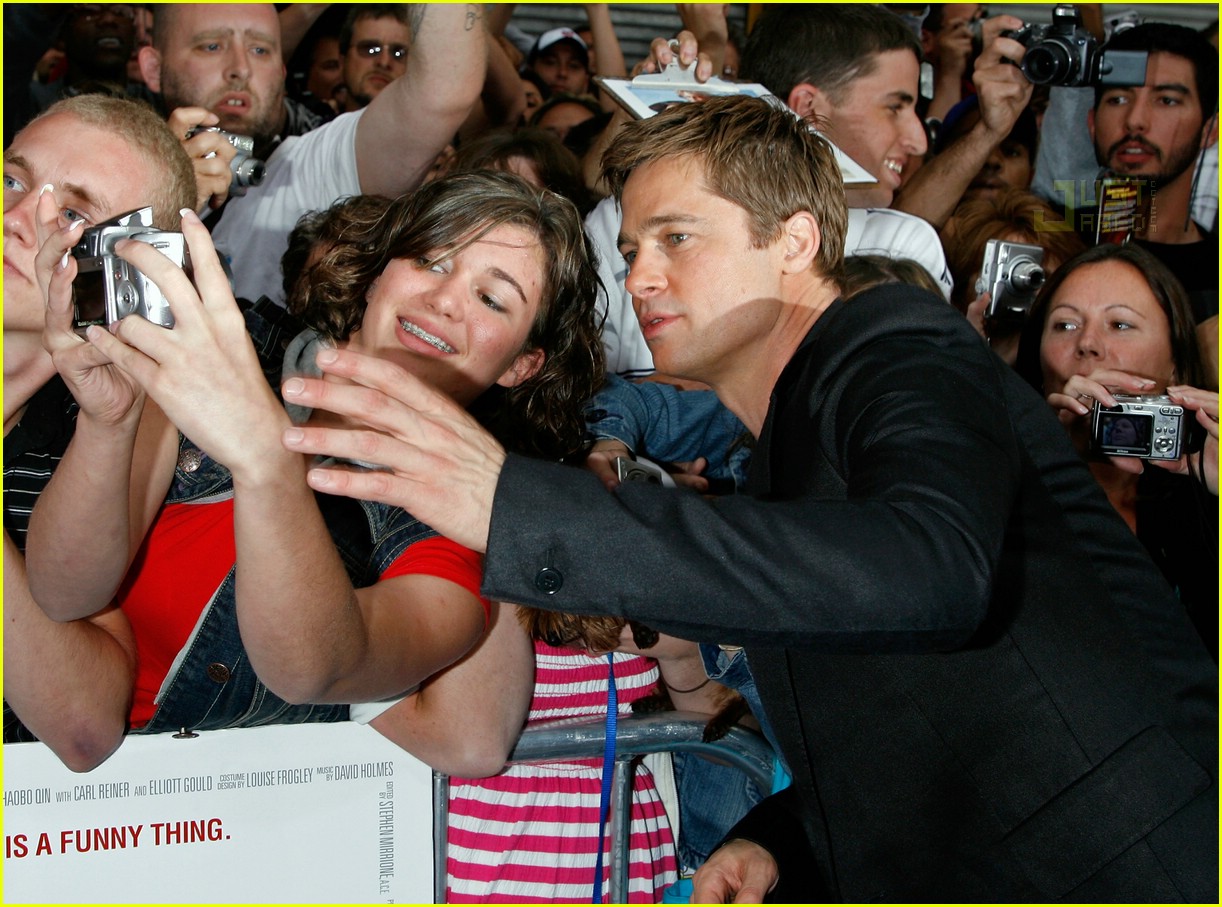 Brad & Angelina Strike Fashion Gold: Photo 420771 | Angelina Jolie ...