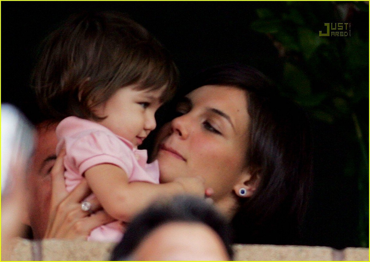 Katie & Suri Cheer on Becks: Photo 500541 | Brooklyn Beckham, Celebrity ...