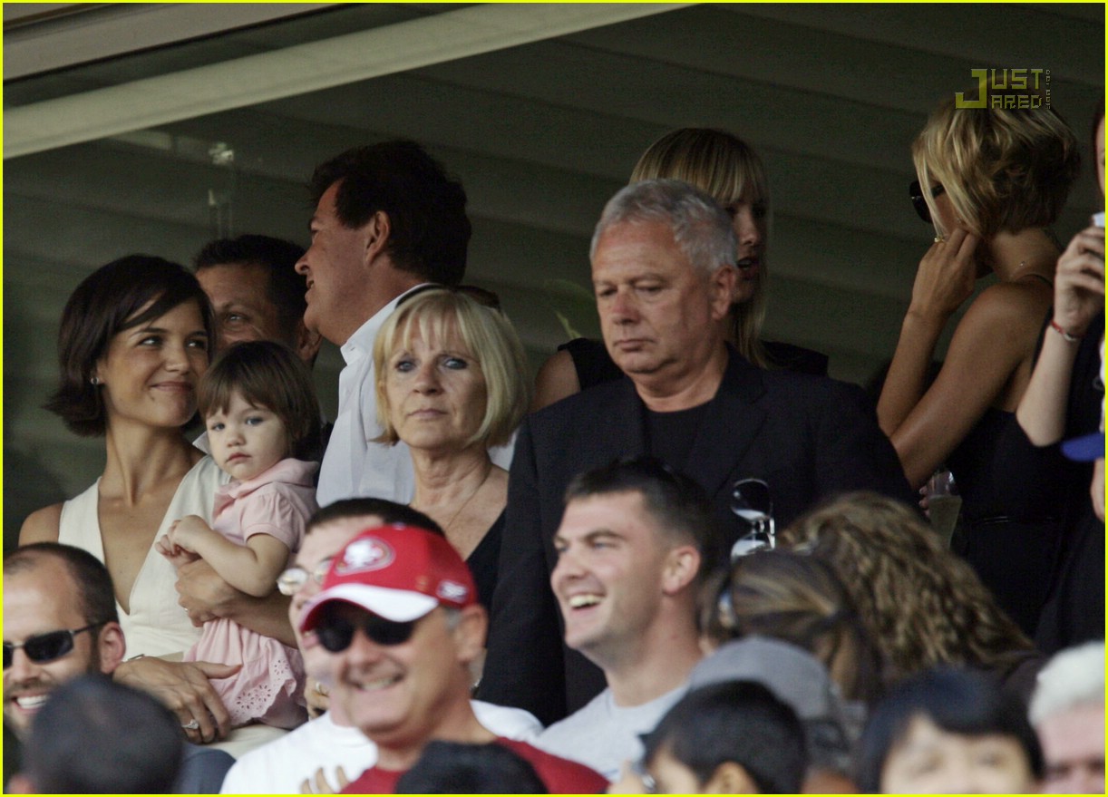 Katie & Suri Cheer on Becks: Photo 500671 | Brooklyn Beckham, Celebrity ...