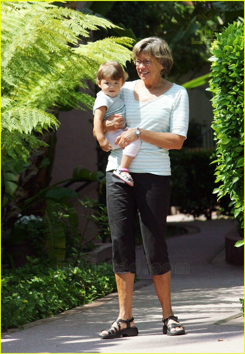 Isabella Damon: Too Cute to Handle: Photo 509251 | Celebrity Babies ...