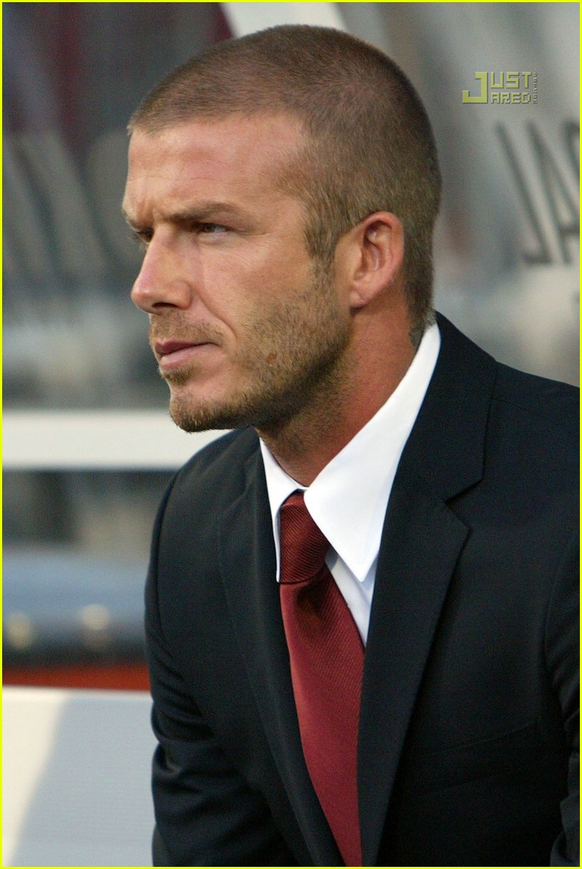 Beckham Benched in Suit: Photo 520931 | Photos | Just Jared: Celebrity ...