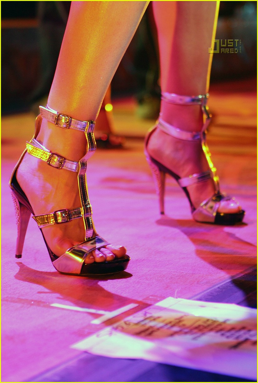 Hilary Duff: Legs in Las Vegas: Photo 537501 | Photos | Just Jared ...