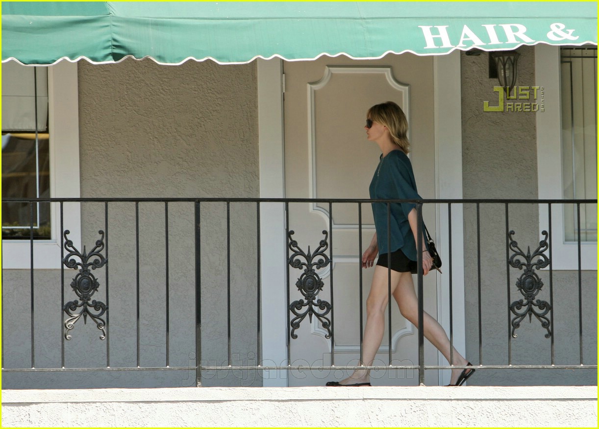 Kirsten & Mary-Kate's Beauty Brush-Up: Photo 554701 | Photos | Just ...