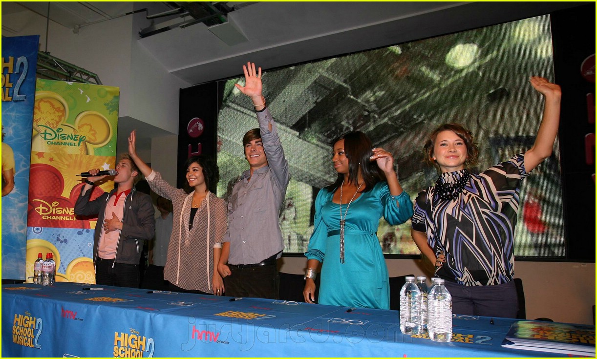 Zanessa @ HMV Oxford Street: Photo 549321 | Photos | Just Jared ...