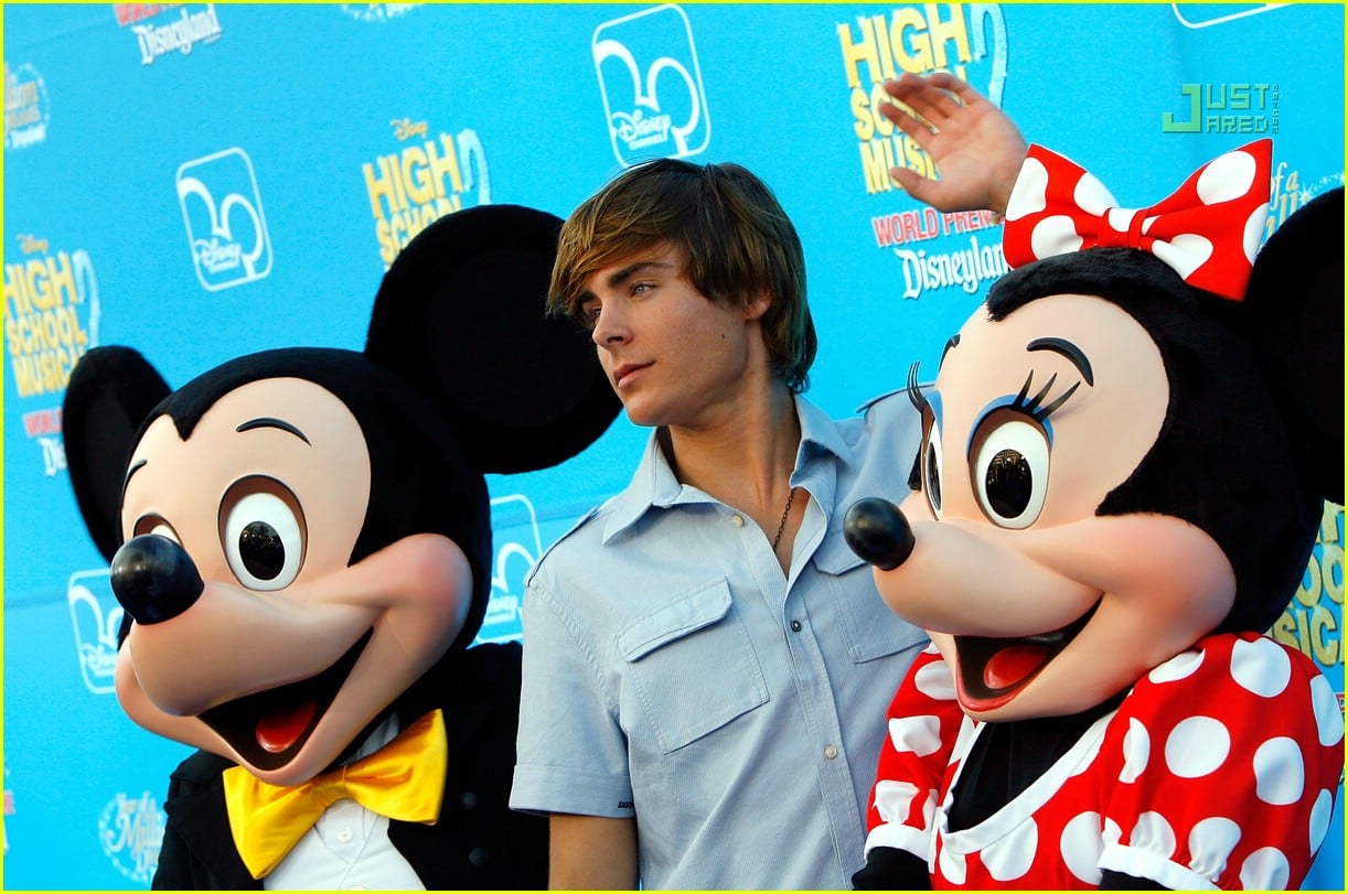 Zanessa @ High School Musical 2 Premiere: Photo 531261 | Photos | Just ...