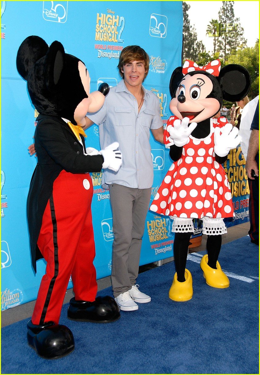 Zanessa @ High School Musical 2 Premiere: Photo 531321 | Vanessa ...