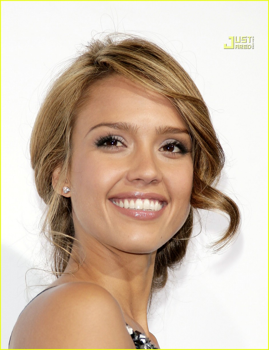 Jessica Alba @ 'Good Luck Chuck' Premiere: Photo 601381 | Photos | Just ...