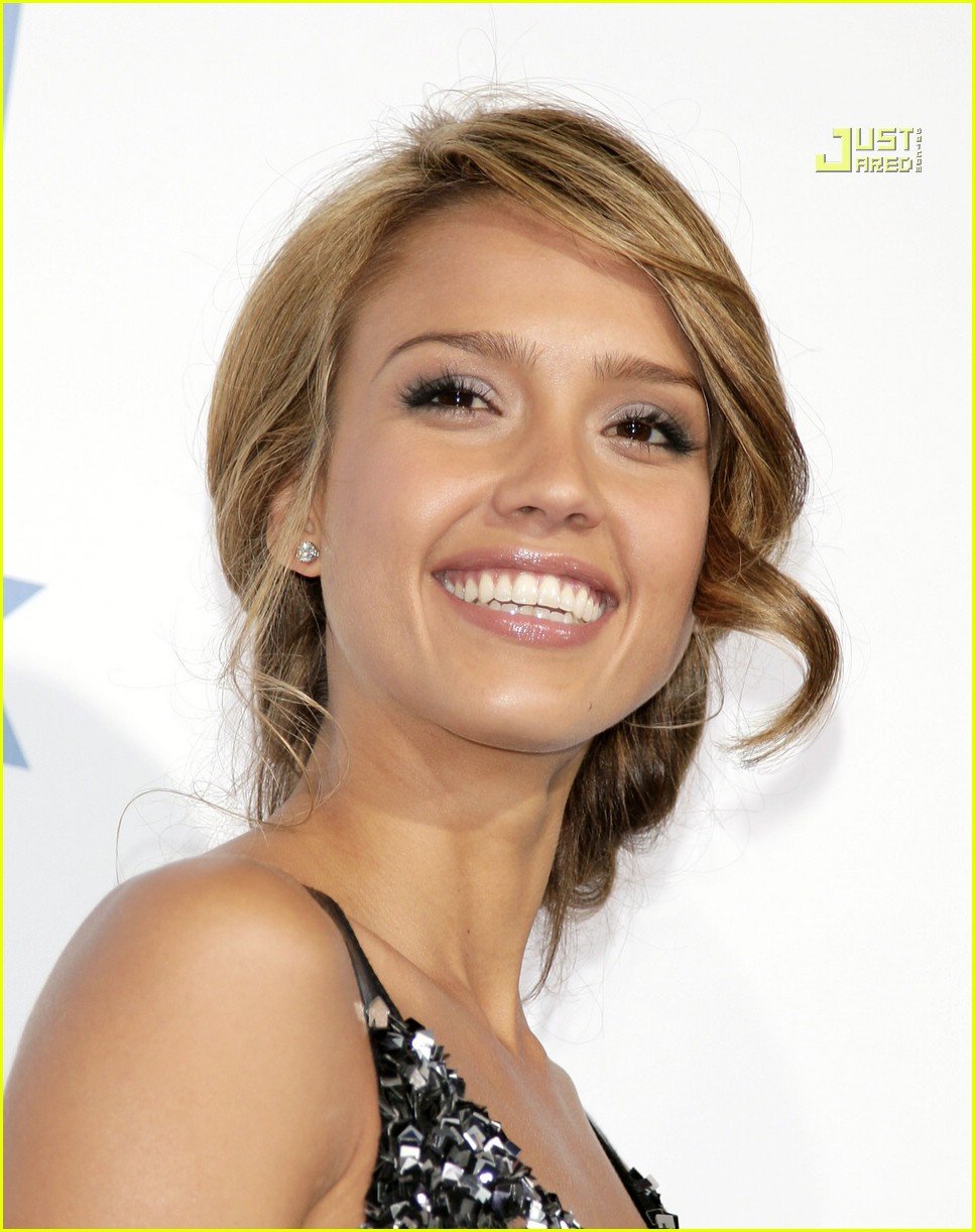 Jessica Alba @ 'Good Luck Chuck' Premiere: Photo 601421 | Photos | Just ...