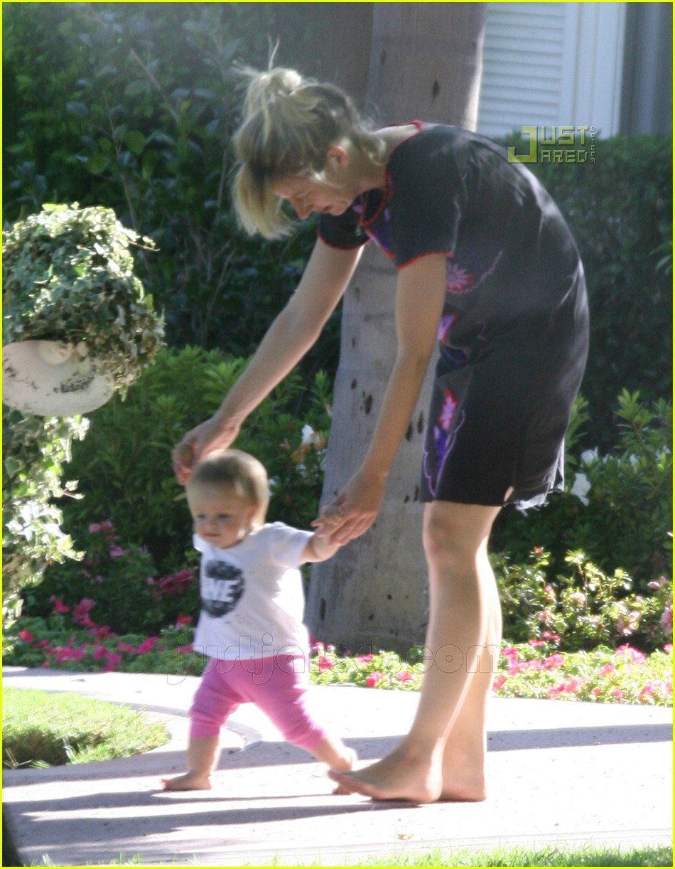 Ruby Maguire is a 'Robotech' Baby: Photo 579271 | Photos | Just Jared ...