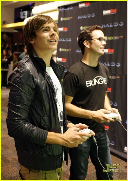 Zac Efron is a Video Game Master: Photo 610491 | Photos | Just Jared ...