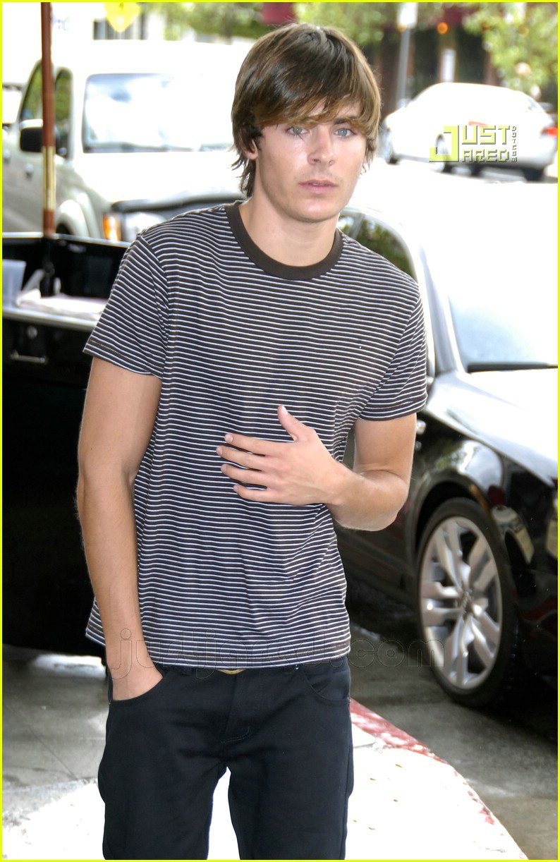 Zanessa @ Aroma Cafe: Photo 607541 | Photos | Just Jared: Celebrity ...