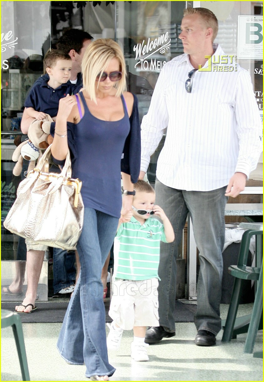 Breakfast with the Beckhams: Photo 663861 | Photos | Just Jared ...