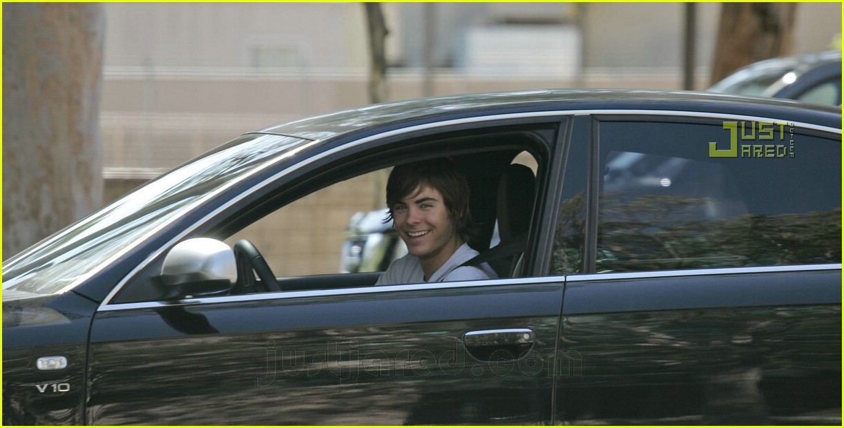 Zac Efron Rehires Jeff Ballard?: Photo 673751 | Photos | Just Jared ...
