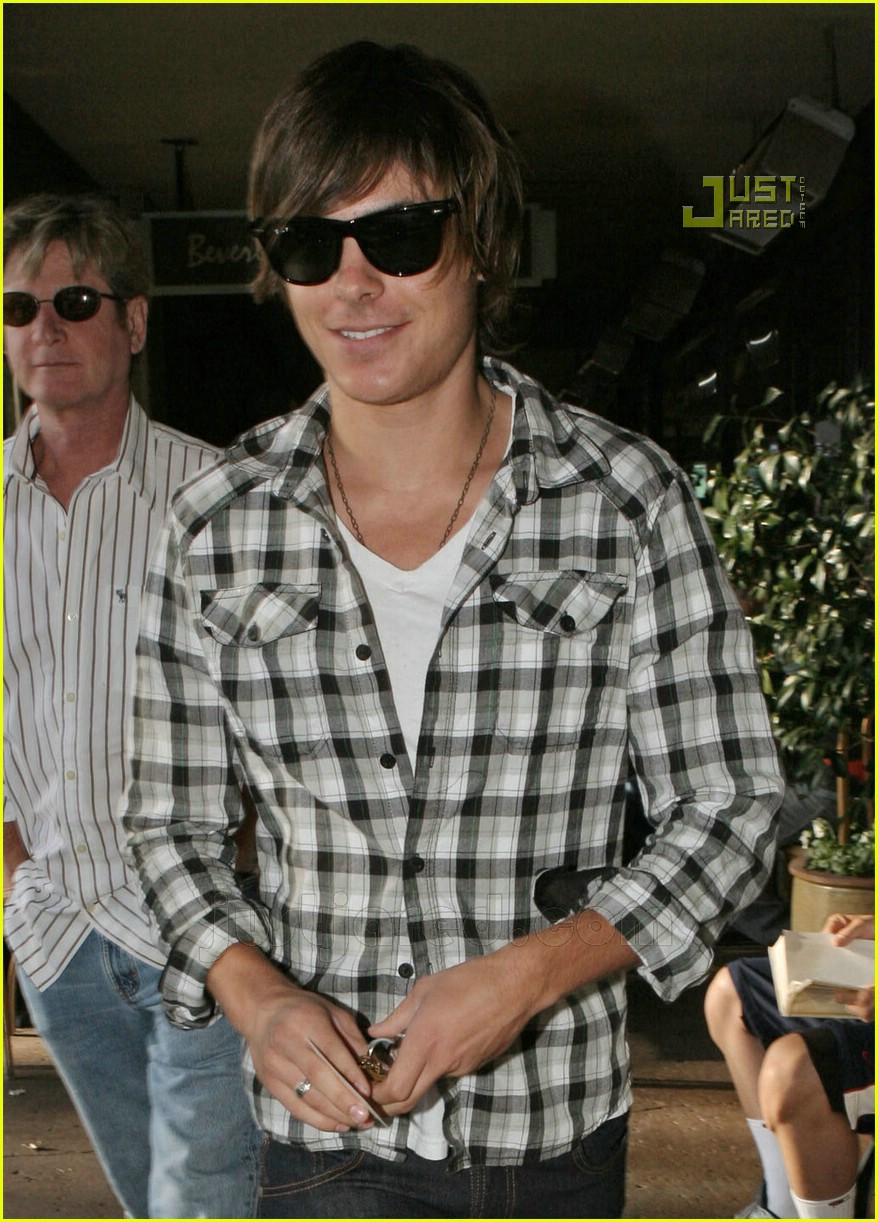 Zac Efron Rehires Jeff Ballard?: Photo 673831 | Zac Efron Photos | Just ...