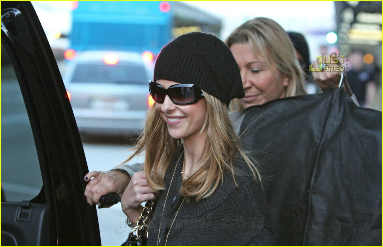Photo: sarah michelle gellar lax airport 05 | Photo 695041 | Just Jared ...