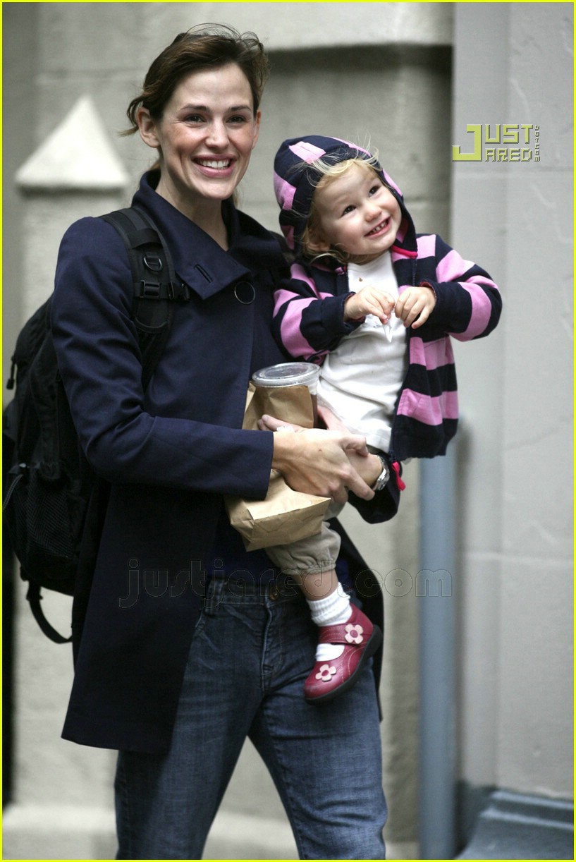 Jen & Violet's Mother-Daughter Moment: Photo 684991 | Photos | Just ...