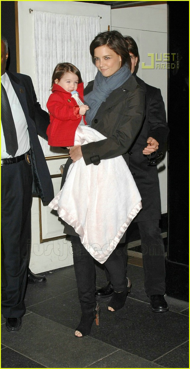 Little Red Riding Suri: Photo 672631 | Photos | Just Jared: Celebrity ...