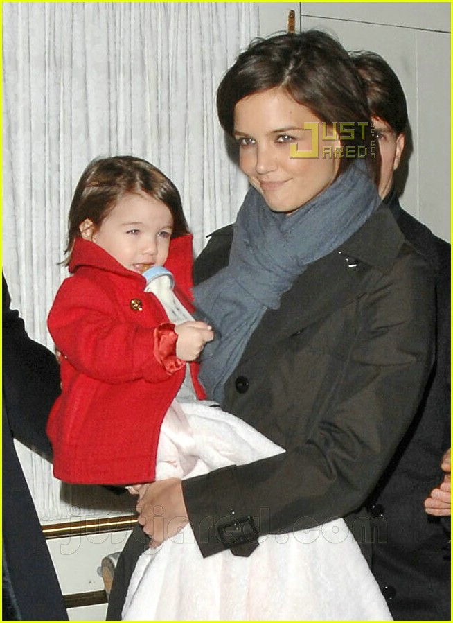 Little Red Riding Suri: Photo 672691 | Photos | Just Jared: Celebrity ...