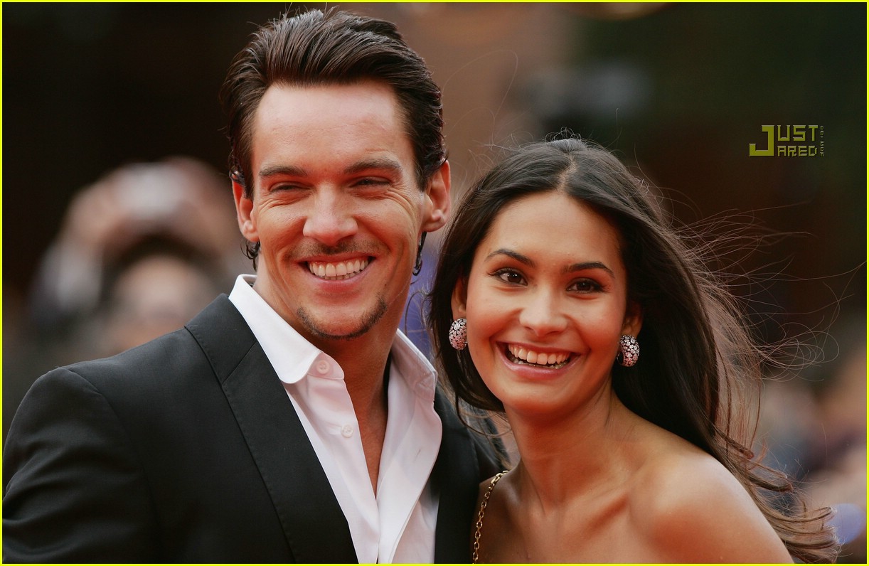 Reena Hammer: Jonathan Rhys-Meyers is Still Mine!: Photo 671801 ...