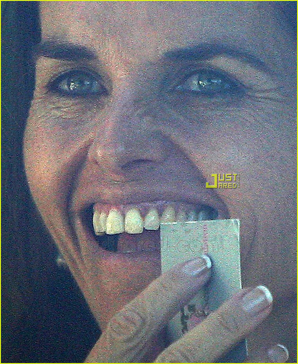 Maria Shriver Picks Her Teeth in Public: Photo 636341 | Photos | Just ...