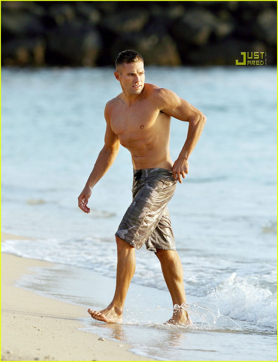 Andy Baldwin is a Football Fanatic: Photo 755961 | Photos | Just Jared ...