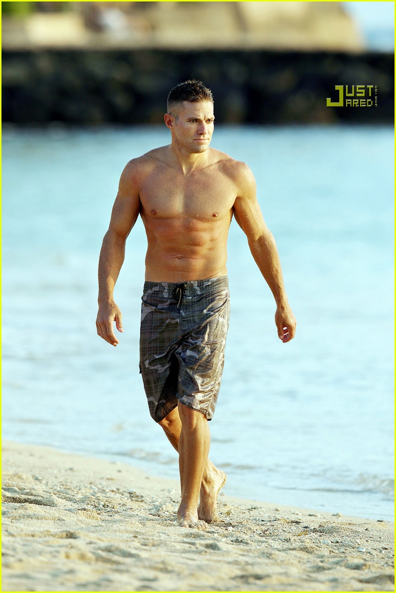 Andy Baldwin is a Football Fanatic: Photo 755971 | Photos | Just Jared ...