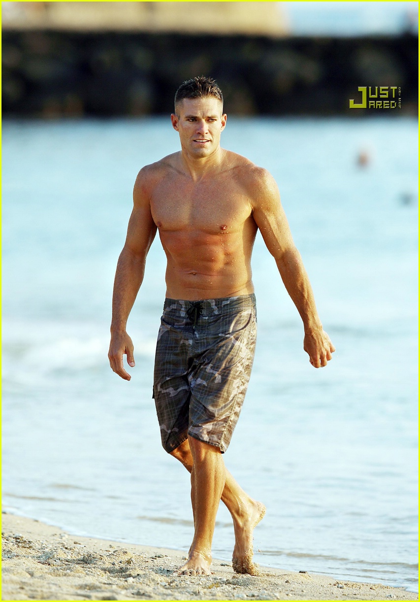 Andy Baldwin is a Football Fanatic: Photo 755981 | Photos | Just Jared ...