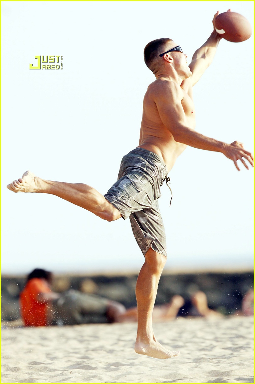 Andy Baldwin is a Football Fanatic: Photo 756061 | Photos | Just Jared ...