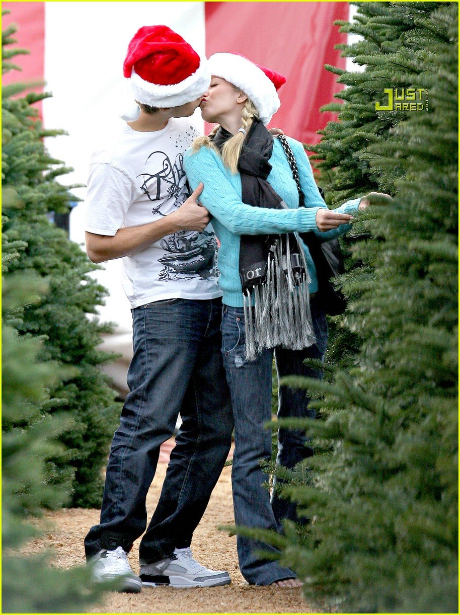 Have a Heidi Heidi Christmas!: Photo 766581 | Photos | Just Jared ...