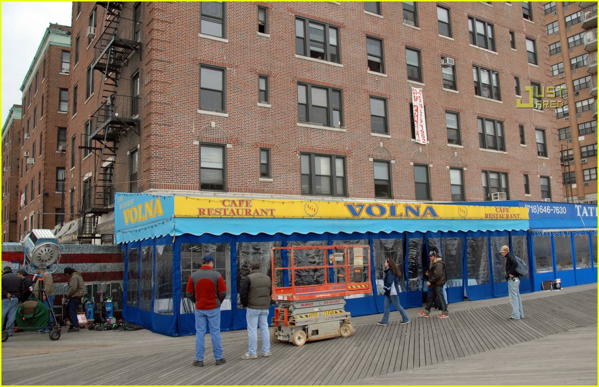 Two Lovers For Joaquin Phoenix: Photo 722061 | Photos | Just Jared ...