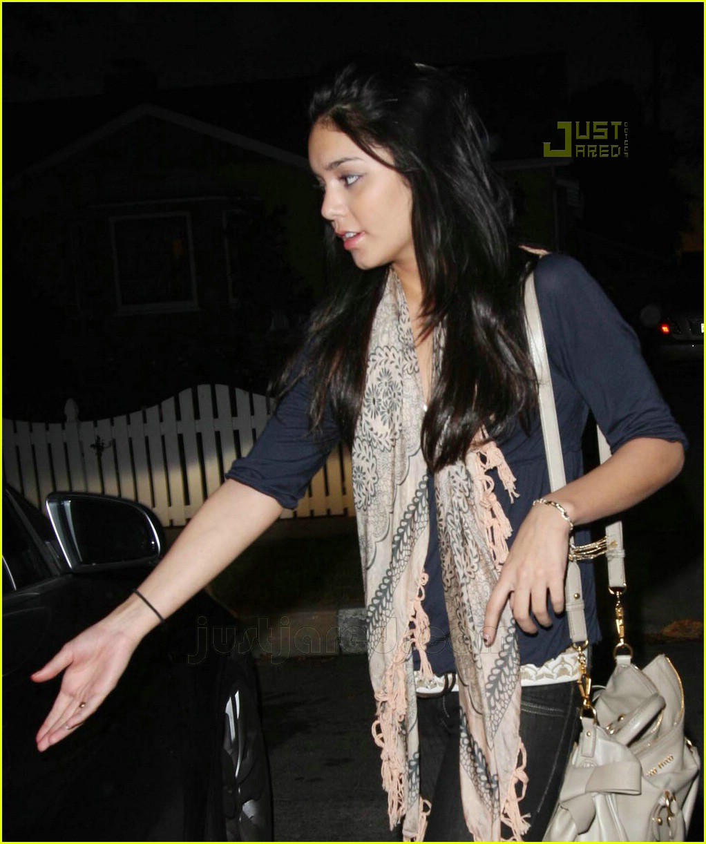 Zanessa's Secret Rendezvous: Photo 728351 | Photos | Just Jared ...