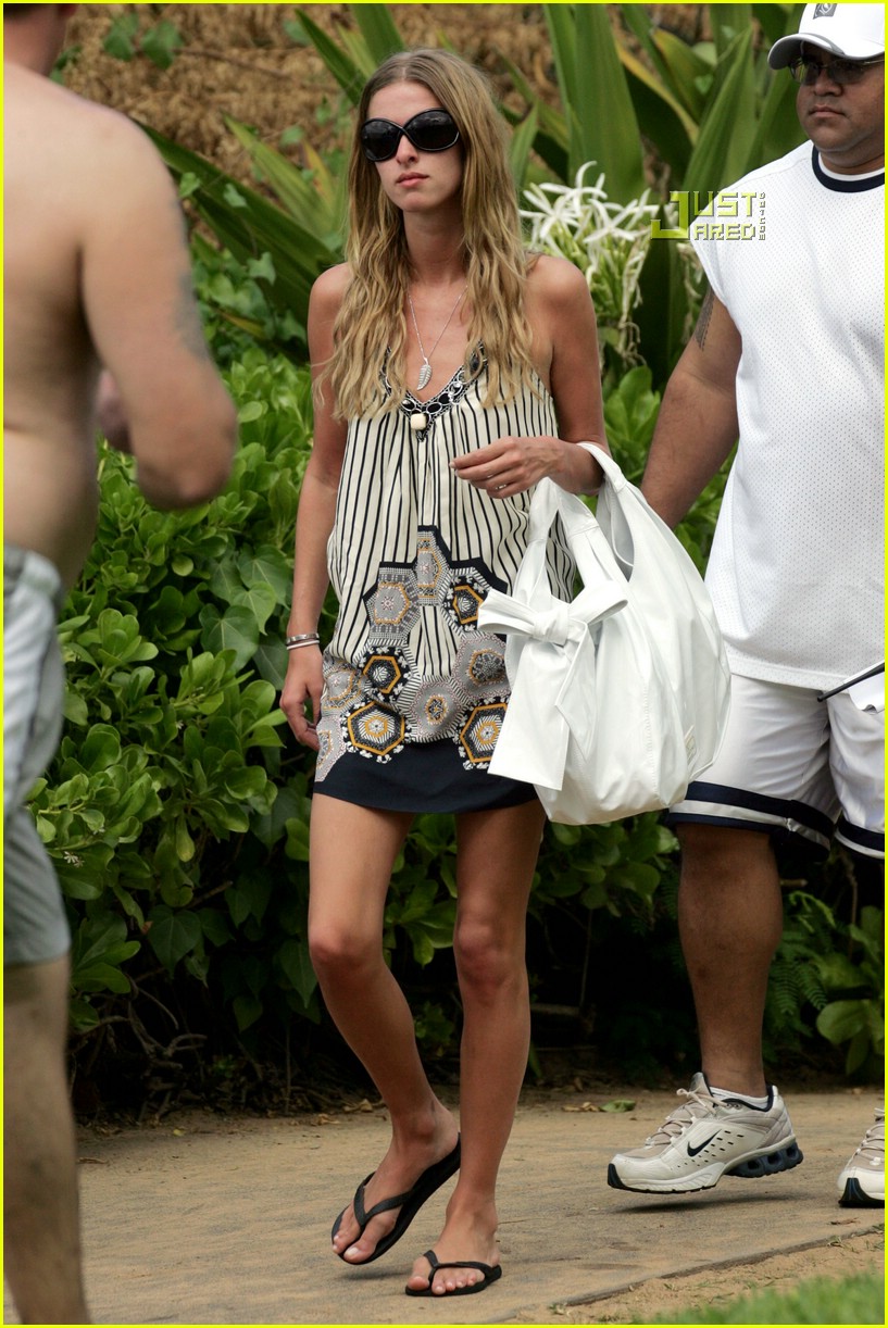 Hawaii Christmas for the Hiltons: Photo 818101 | Photos | Just Jared ...