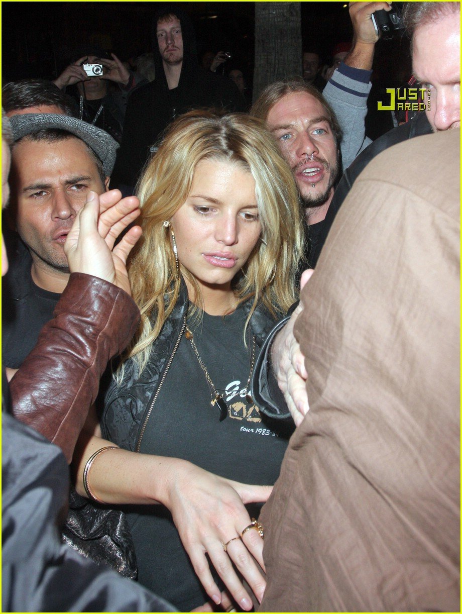 Jessica Simpson and Tony Romo Still Kickin' It: Photo 892111 | Jessica ...