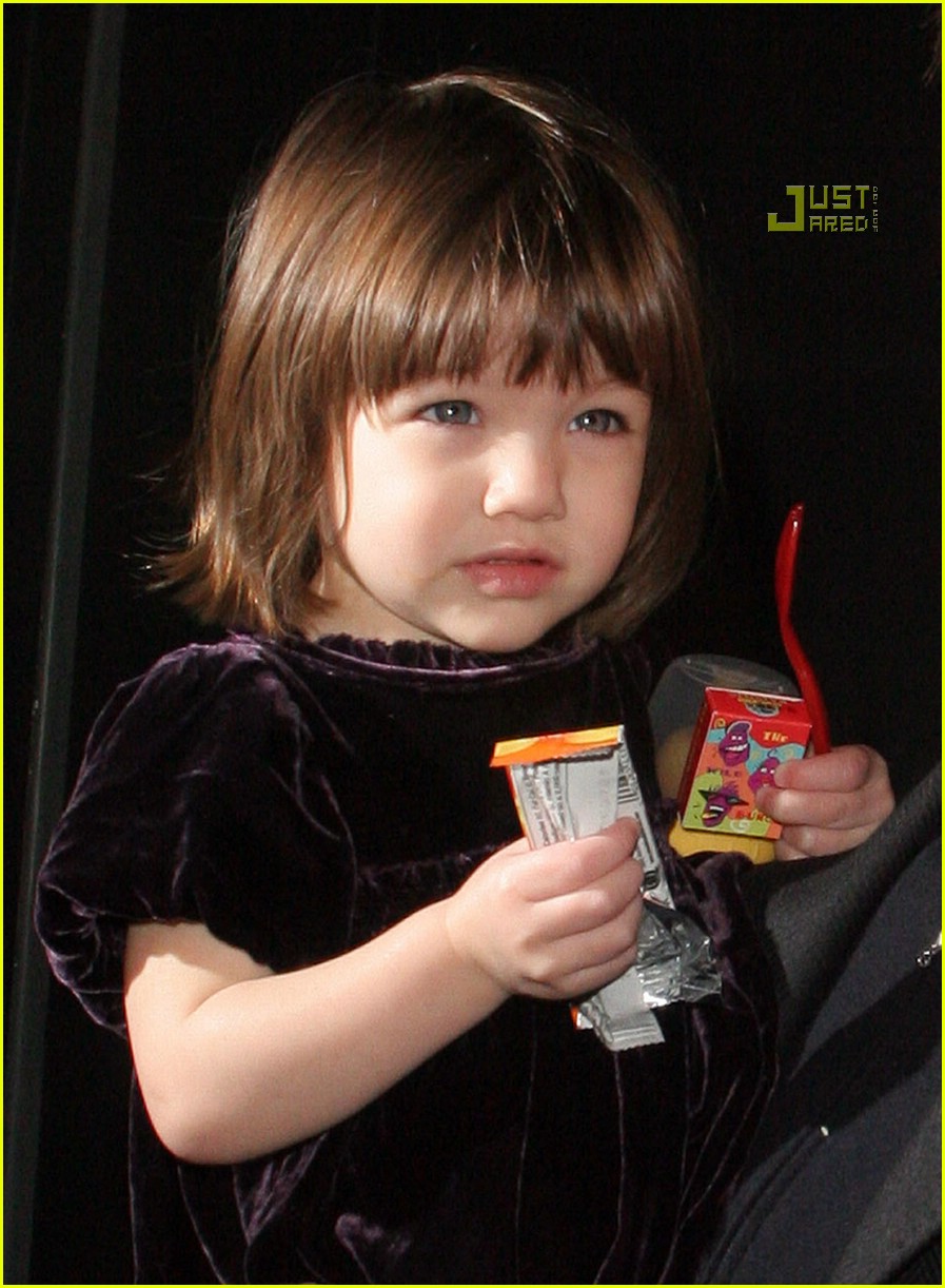 Suri Cruise: Got Milk?: Photo 861611 | Photos | Just Jared: Celebrity ...