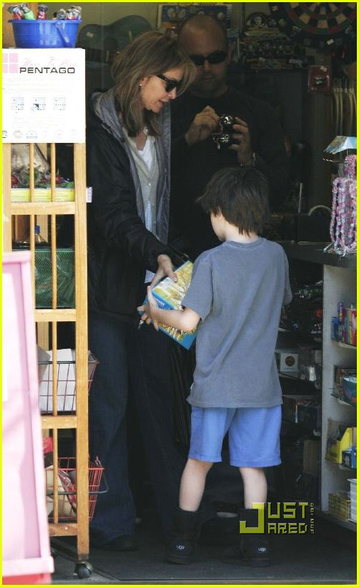 Calista Flockhart is Toy Crazy: Photo 902131 | Photos | Just Jared ...