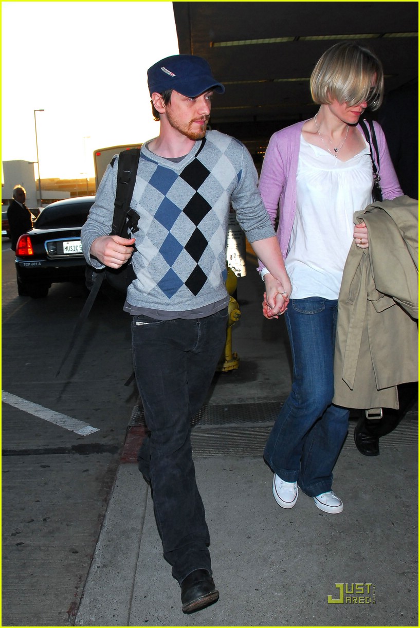 James McAvoy Jets Outta LAX: Photo 958291 | Photos | Just Jared ...